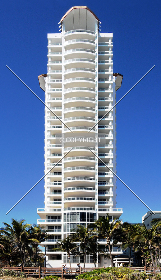 La Tour Photo 656-559-916 - Stock Image - SKYDB