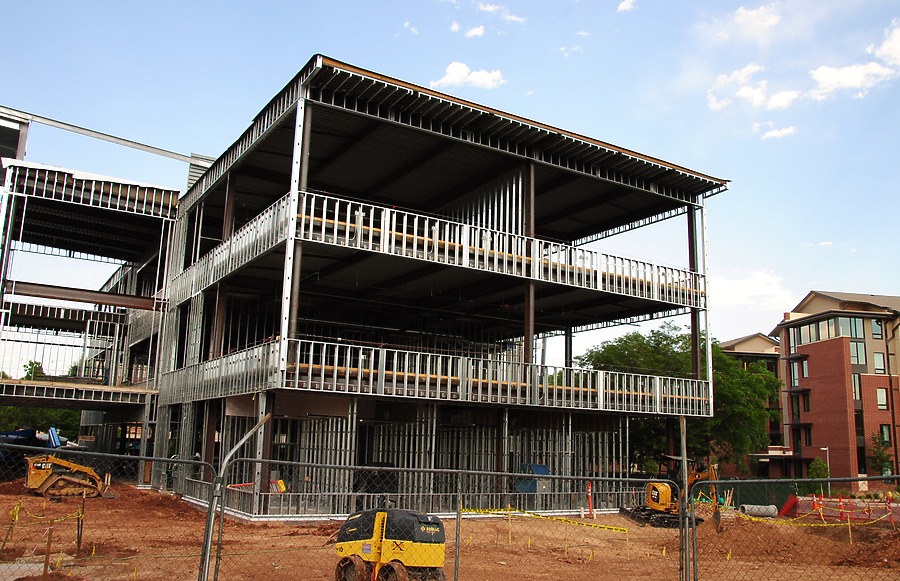 Nancy Richardson Design Center Photo 656-832-349 - Stock Image - SKYDB