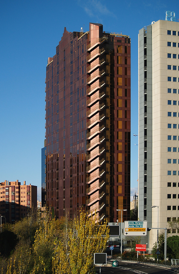 Edificio Bronce Photo 678-729-075 - Stock Image - SKYDB