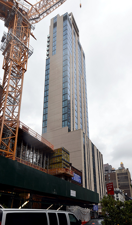 101 West 28th Street Photo 686-059-148 - Stock Image - SKYDB