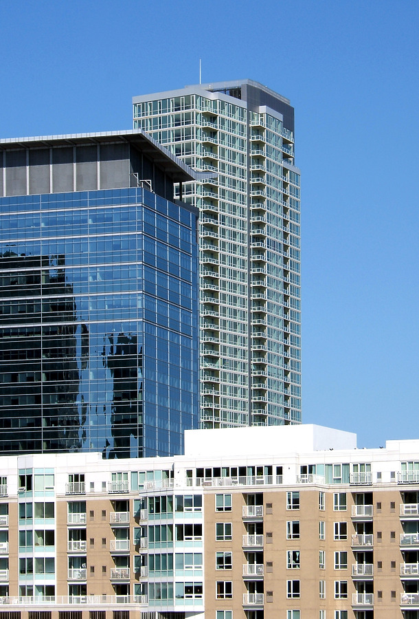 Crystal Point Photo 688-628-385 - Stock Image - SKYDB