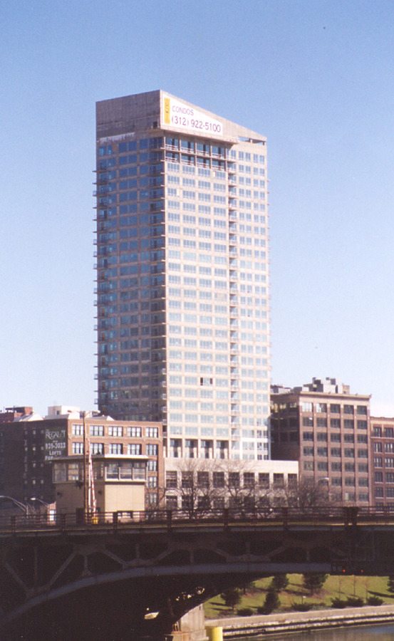 Wells Street Tower Photo 708-092-621 - Stock Image - SKYDB