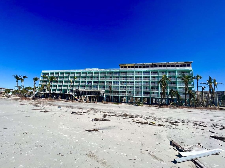 Lani Kai Island Resort Photo 708-591-026 - Stock Image - SKYDB