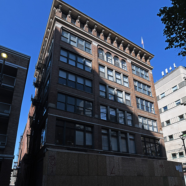 107 Shillito Place Photo 719-104-390 - Stock Image - SKYDB