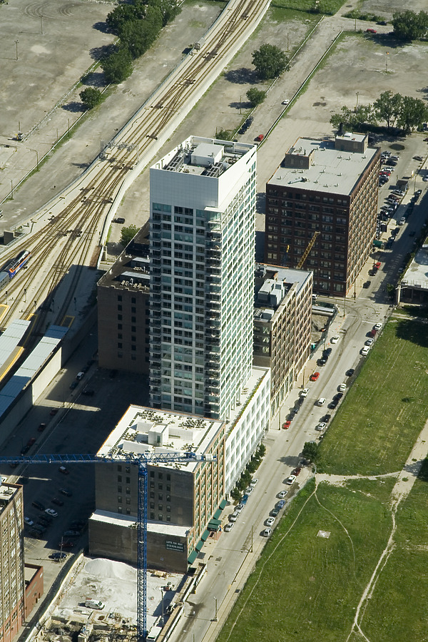 Wells Street Tower Photo 721-591-409 - Stock Image - SKYDB