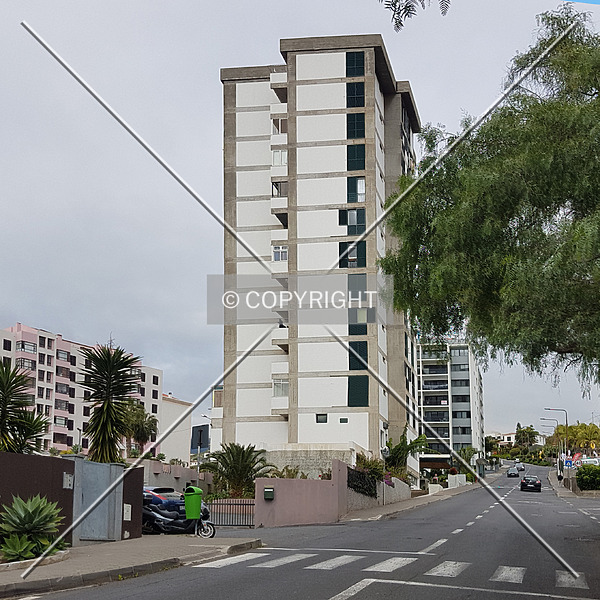 Edificio América Photo 727-458-731 - Stock Image - SKYDB