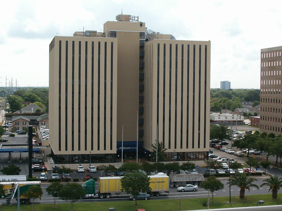 Regions Bank Building Photo 739-801-930 - Stock Image - SKYDB