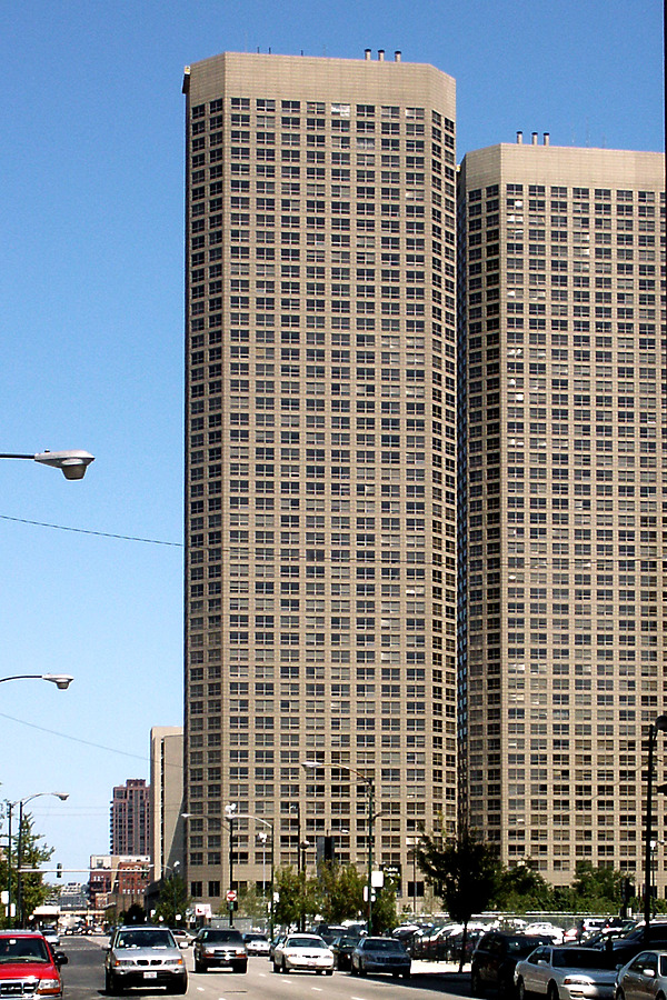 Presidential Towers IV Photo 747-648-690 - Stock Image - SKYDB