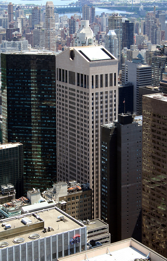 Sony Tower Photo 769-387-478 - Stock Image - SKYDB