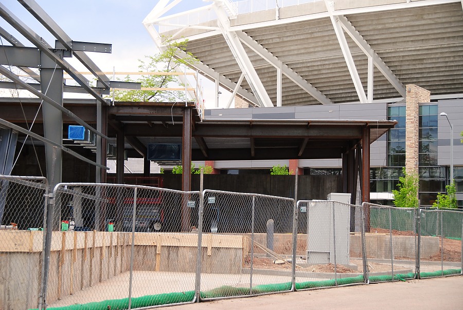 Nancy Richardson Design Center Photo 772-448-008 - Stock Image - SKYDB