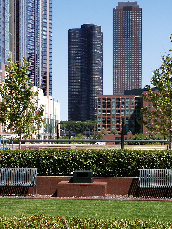 Lake Point Tower Photo 788-034-734 - Stock Image - SKYDB