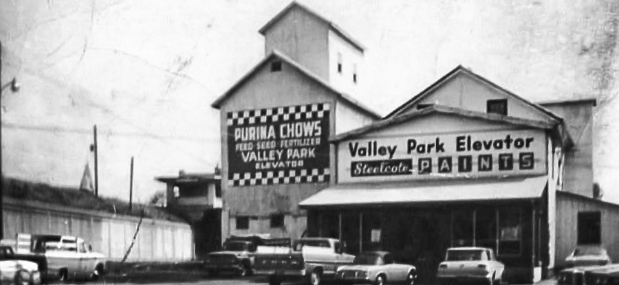 Meramec Valley Elevator Photo 815-430-878 - Stock Image - SKYDB
