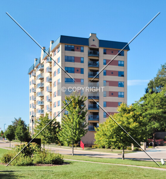 Lighthouse Condominiums – Port Washington | SKYDB