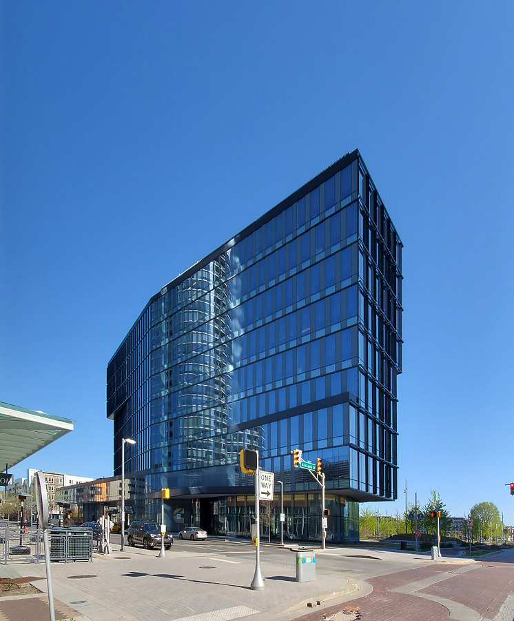 Cummins Global Distribution Headquarters Photo 851-946-765 - Stock ...