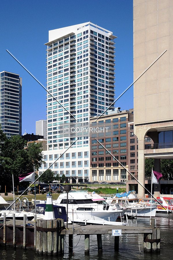 Wells Street Tower Photo 859-983-512 - Stock Image - SKYDB