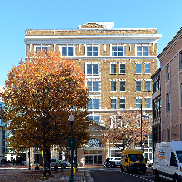 Martin Building Photo 863-102-529 - Stock Image - SKYDB