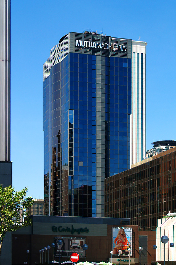 Torre Mahou Photo 884-285-347 - Stock Image - SKYDB