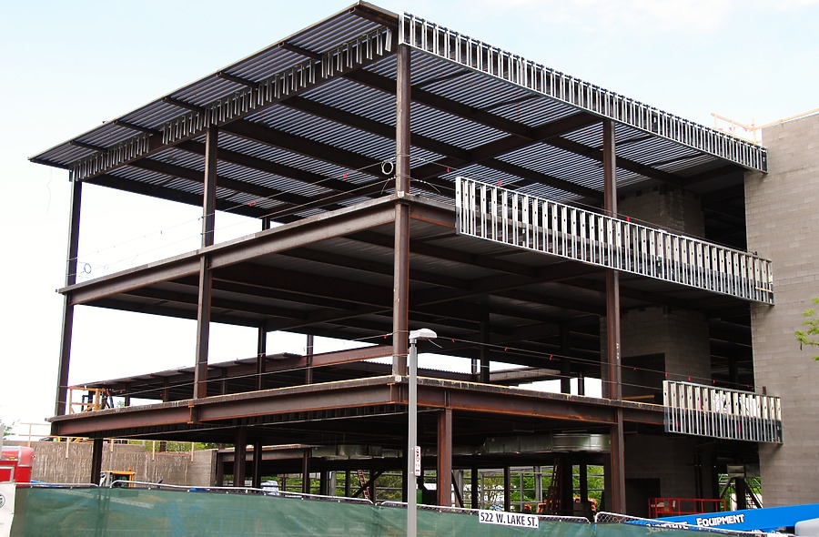 Nancy Richardson Design Center Photo 888-118-526 - Stock Image - SKYDB