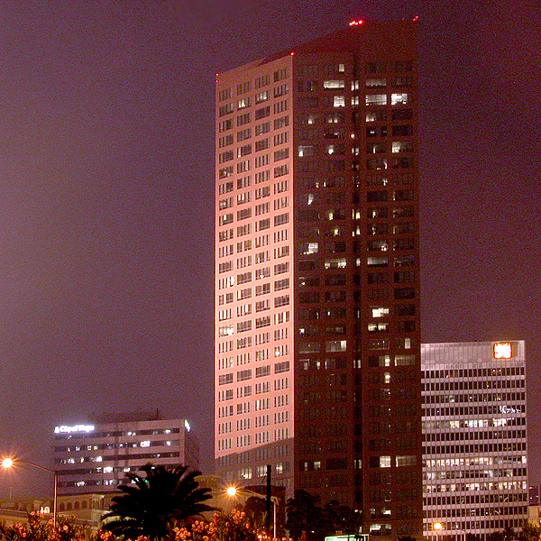 ARCO Tower Photo 895-439-233 - Stock Image - SKYDB