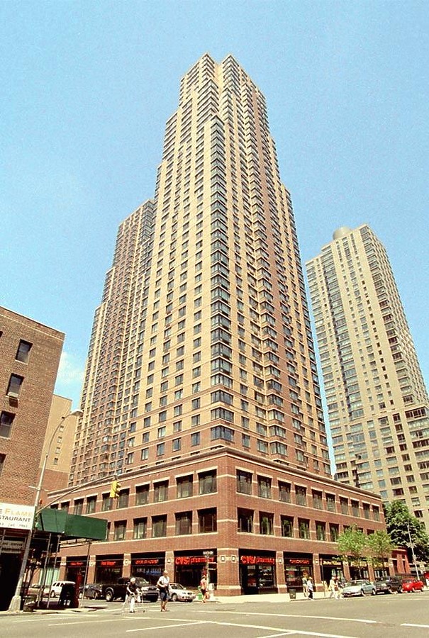 One Columbus Place Tower I Photo 913-519-543 - Stock Image - SKYDB