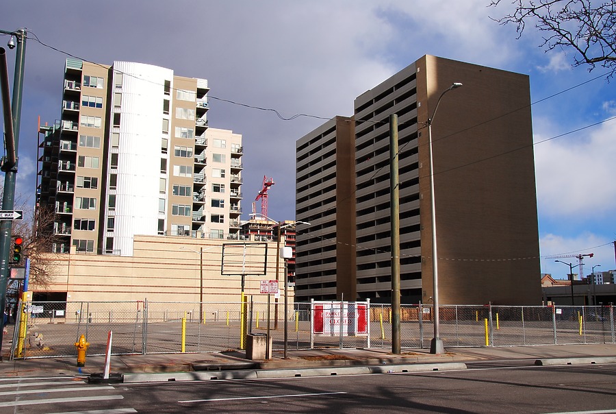 1900 Lawrence Photo 949-352-043 - Stock Image - SKYDB