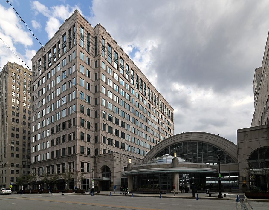 Skylight Office Towers Photo 955-961-664 - Stock Image - SKYDB