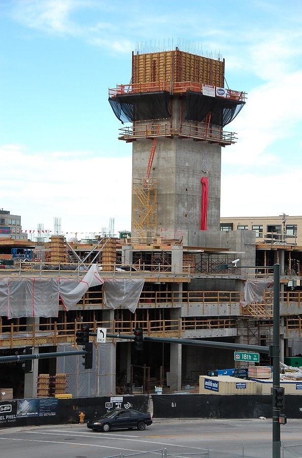 Union Tower West Photo 976-665-119 - Stock Image - SKYDB