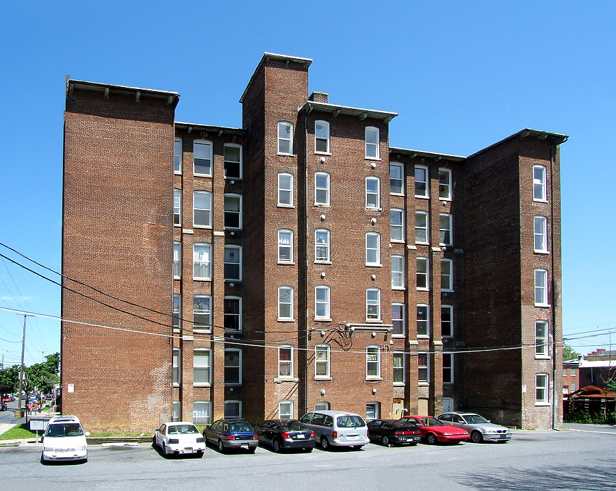 Liberty Heights Apartments Photo 986-533-883 - Stock Image - SKYDB