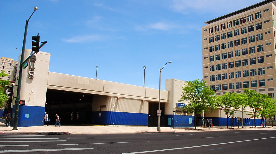 Denver Bus Center Photo 998-153-588 - Stock Image - SKYDB