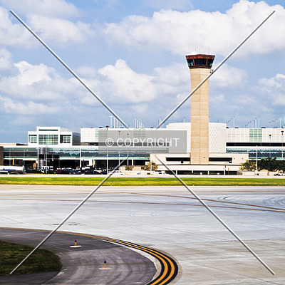 George Bush Intercontinental Airport Control Tower in Houston - SKYDB